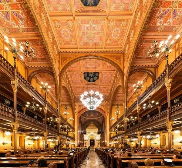 Interior in the Dohany Street Synagogue (Great Synagogue)