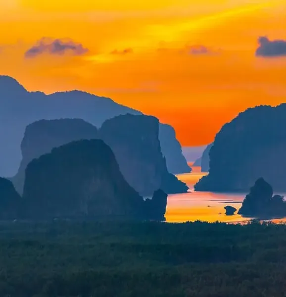 scenery sunrise above space between islands in Samed Nang